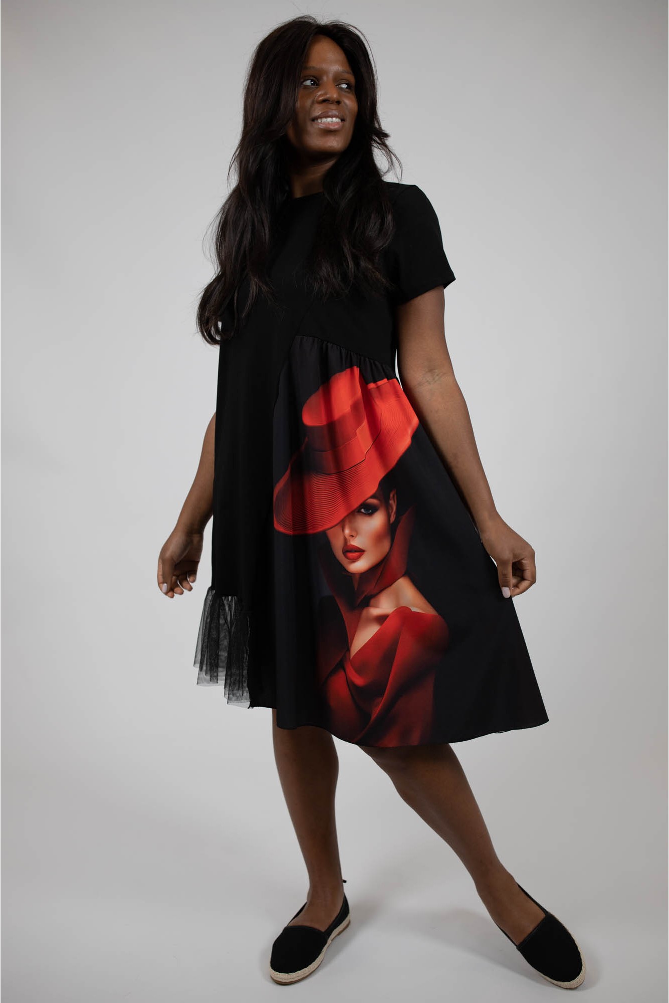 Vara 2025 Aduce Rochia Midi Asimetrica Cu Maneca Scurta Si Tul Lady In ...