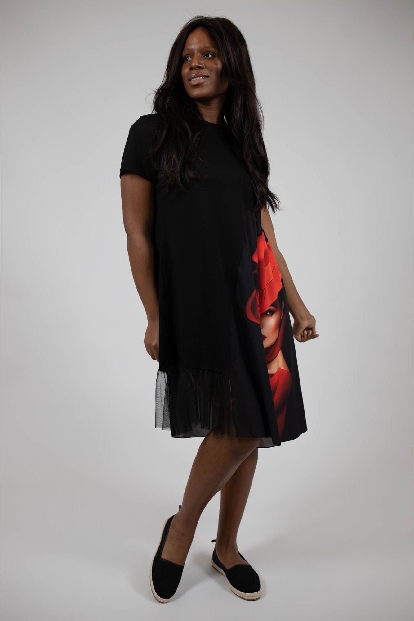 Vara 2025 Aduce Rochia Midi Asimetrica Cu Maneca Scurta Si Tul Lady In ...